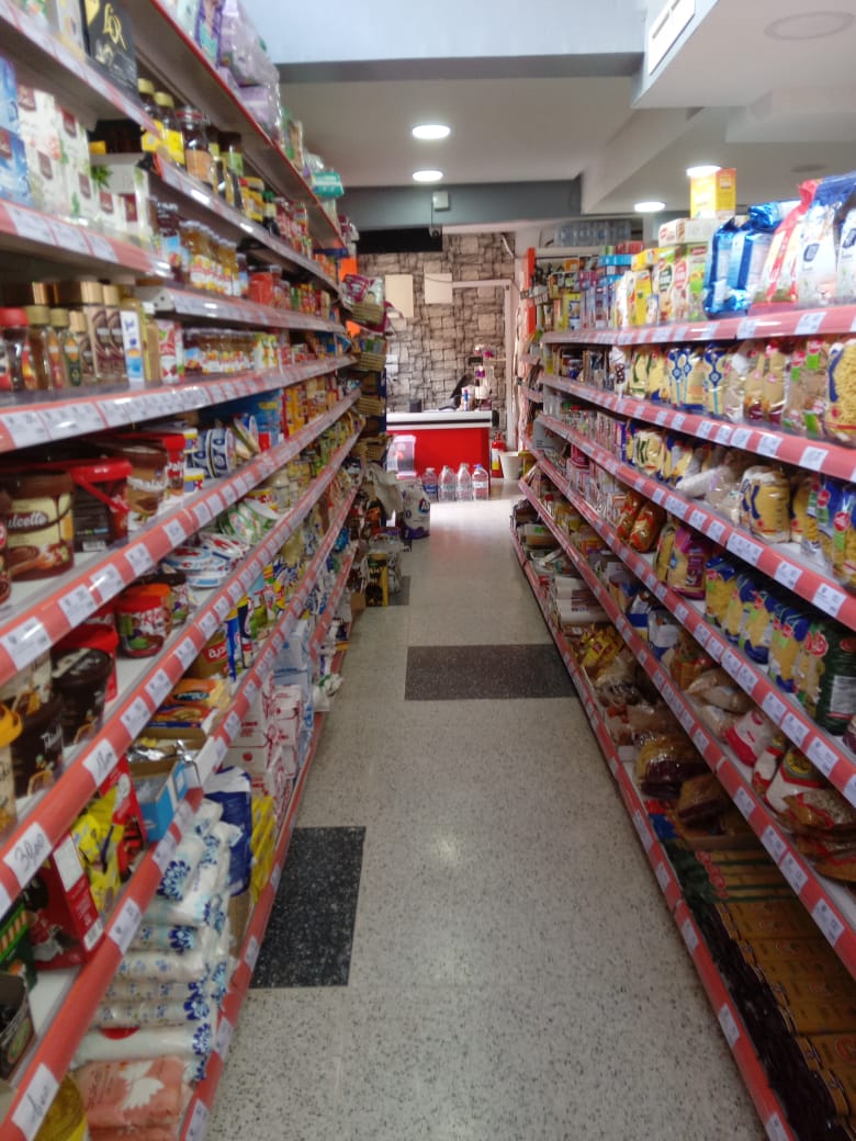 **À Vendre : Supermarché avec Fond de Commerce et Murs à Bouskoura ...